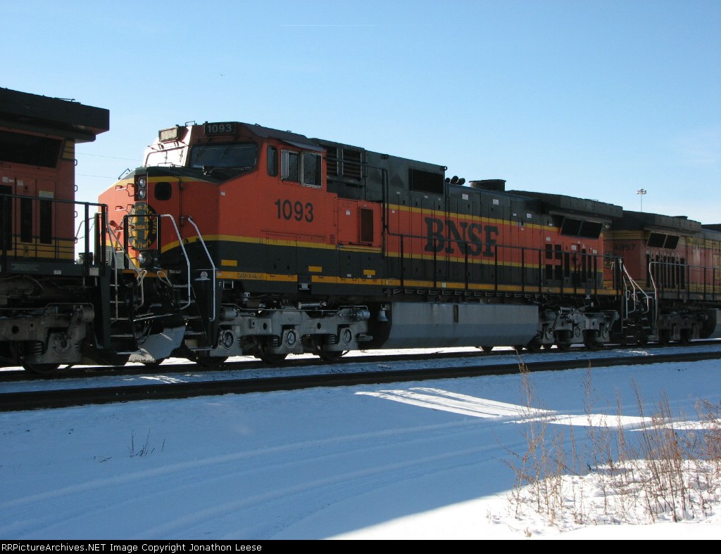 BNSF 1093